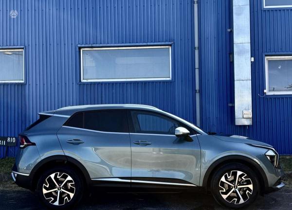 Green Kia Sportage 2023 in Kaunas, with an engine capacity of 1.60 L and mileage of 45 thousand km for 23000 €, photo 4 on AUTOMOTO.COM.LV