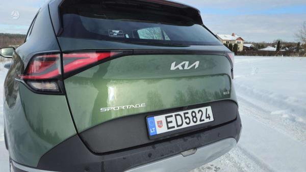 Green Kia Sportage 2024 in Trakai, with an engine capacity of 1.60 L and mileage of 20 thousand km for 29200 €, photo 7 on AUTOMOTO.COM.LV