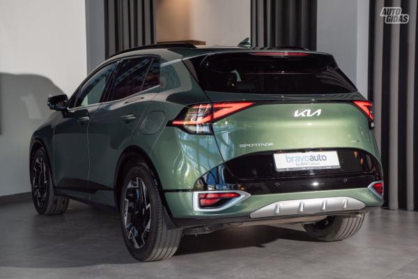 Green Kia Sportage 2024 in Kaunas, with an engine capacity of 1.60 L and mileage of 44 thousand km for 31771 €, photo 5 on AUTOMOTO.COM.LV