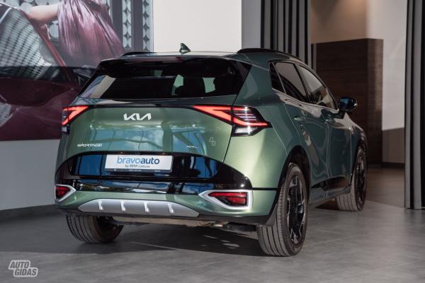 Green Kia Sportage 2024 in Kaunas, with an engine capacity of 1.60 L and mileage of 44 thousand km for 31771 €, photo 8 on AUTOMOTO.COM.LV