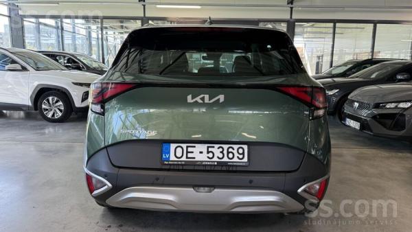 Green Kia Sportage 2025 in Riga, with an engine capacity of 1.60 L and mileage of 27 thousand km for 28900 €, photo 5 on AUTOMOTO.COM.LV