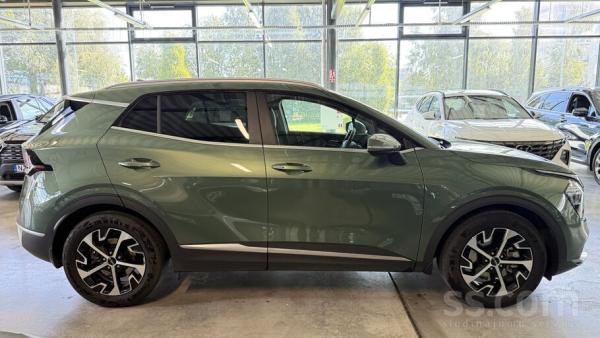 Green Kia Sportage 2025 in Riga, with an engine capacity of 1.60 L and mileage of 27 thousand km for 28900 €, photo 7 on AUTOMOTO.COM.LV