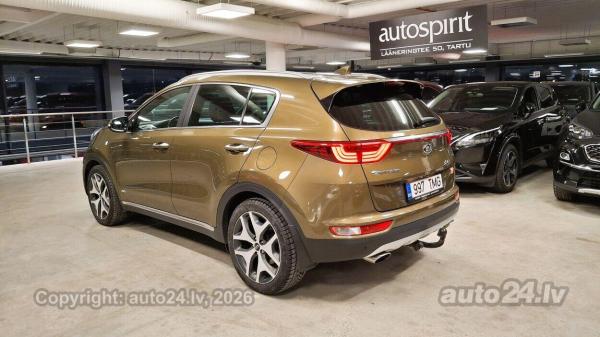 Green Kia Sportage 2016 in Tartu, with an engine capacity of 1.60 L and mileage of 143 thousand km for 13490 €, photo 3 on AUTOMOTO.COM.LV