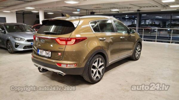 Green Kia Sportage 2016 in Tartu, with an engine capacity of 1.60 L and mileage of 143 thousand km for 13490 €, photo 5 on AUTOMOTO.COM.LV