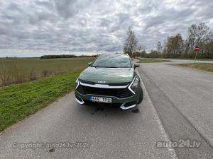 Зеленый Киа Sportage 2023 в Тарту, объемом двигателя 1.60 л и пробегом 26 тыс. км за 26200 €, фото  на AUTOMOTO.COM.LV
