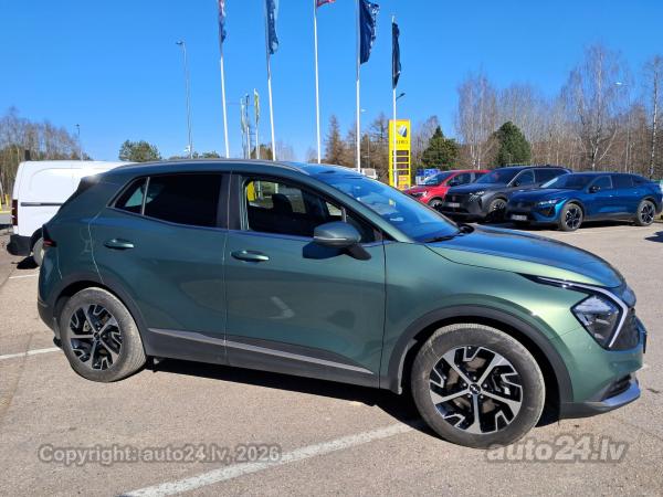 Зеленый Киа Sportage 2024 в Валга, объемом двигателя 1.60 л и пробегом 16 тыс. км за 30200 €, фото 2 на AUTOMOTO.COM.LV
