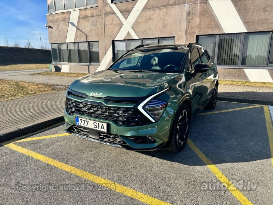Green Kia Sportage 2022 in Tallinn, with an engine capacity of 1.60 L and mileage of 62 thousand km for 29990 €, photo 6 on AUTOMOTO.COM.LV