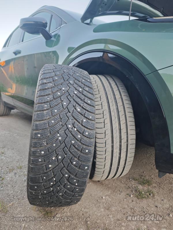 Green Kia Sportage 2022 in Narva, with an engine capacity of 1.60 L and mileage of 47 thousand km for 32000 €, photo 3 on AUTOMOTO.COM.LV