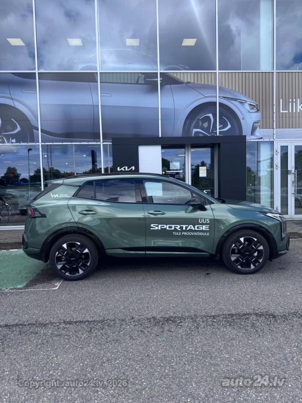 Green Kia Sportage 2026 in Tallinn, with an engine capacity of 1.60 L and mileage of 3 thousand km for 42900 €, photo 3 on AUTOMOTO.COM.LV