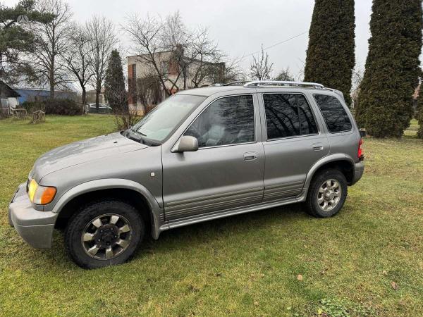 Grey Kia Sportage 2003 in Vilnius, with an engine capacity of 2.00 L and mileage of 49 thousand km for 1500 €, photo 2 on AUTOMOTO.COM.LV