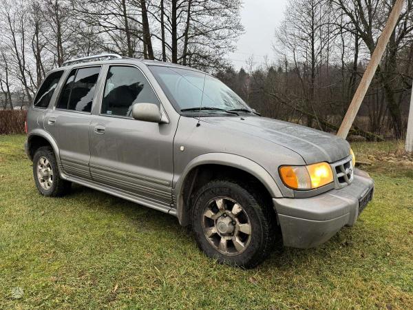 Grey Kia Sportage 2003 in Vilnius, with an engine capacity of 2.00 L and mileage of 49 thousand km for 1500 €, photo 3 on AUTOMOTO.COM.LV