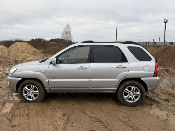 Pelēks Kia Sportage 2005 Viļņa, ar dzinēja tilpumu 1.99 L un nobraukumu 244 tūkst. km par 1500 €, foto 6 vietnē AUTOMOTO.COM.LV