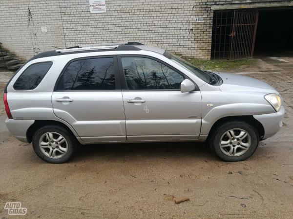 Grey Kia Sportage 2005 in Kaunas, with an engine capacity of 2.00 L and mileage of 219 thousand km for 3400 €, photo 6 on AUTOMOTO.COM.LV