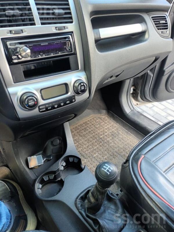 Серый Киа Sportage 2005 в Даугавпилс, объемом двигателя 2.00 л и пробегом 244 тыс. км за 2900 €, фото 5 на AUTOMOTO.COM.LV