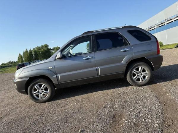 Серый Киа Sportage 2005 в Даугавпилс, объемом двигателя 2.00 л и пробегом 244 тыс. км за 2550 €, фото 2 на AUTOMOTO.COM.LV