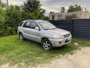 Grey Kia Sportage 2005 in Vilnius, with an engine capacity of 1.99 L and mileage of 263 thousand km for 2550 €, photo  on AUTOMOTO.COM.LV