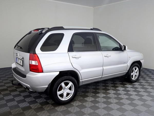 Киа Sportage 2005 в Таллин на AUTOMOTO.COM.LV Серый Киа Sportage 2005 в Таллин, объемом двигателя 2.00 л и пробегом 327 тыс. км за 1599 €, фото 4 на AUTOMOTO.COM.LV