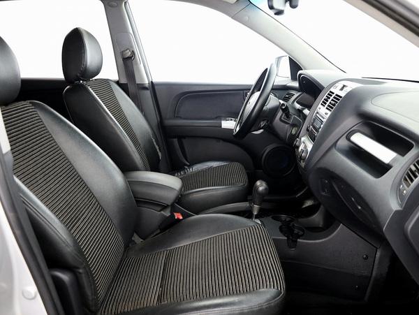 Киа Sportage 2005 в Таллин на AUTOMOTO.COM.LV Серый Киа Sportage 2005 в Таллин, объемом двигателя 2.00 л и пробегом 327 тыс. км за 1599 €, фото 7 на AUTOMOTO.COM.LV