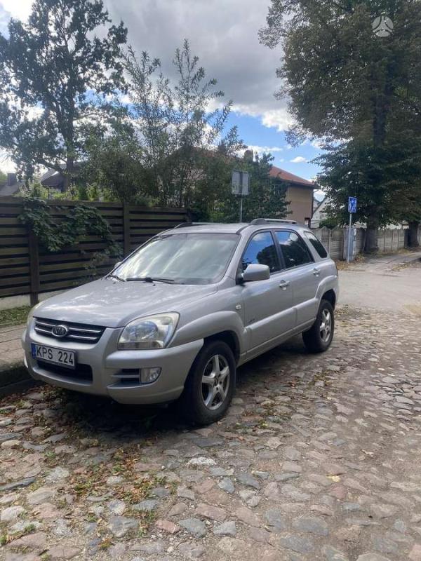 Pelēks Kia Sportage 2005 Viļņa, ar dzinēja tilpumu 1.99 L un nobraukumu 263 tūkst. km par 2500 €, foto 1 vietnē AUTOMOTO.COM.LV