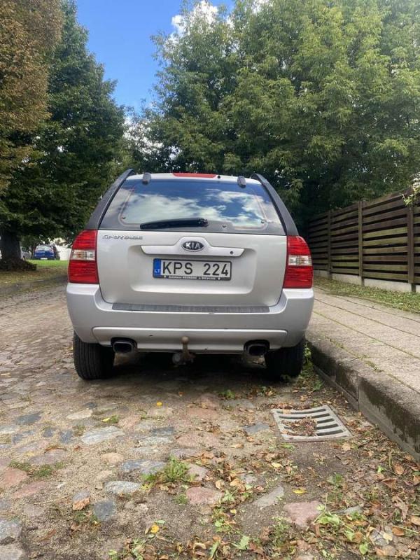 Grey Kia Sportage 2005 in Vilnius, with an engine capacity of 1.99 L and mileage of 263 thousand km for 2500 €, photo 6 on AUTOMOTO.COM.LV