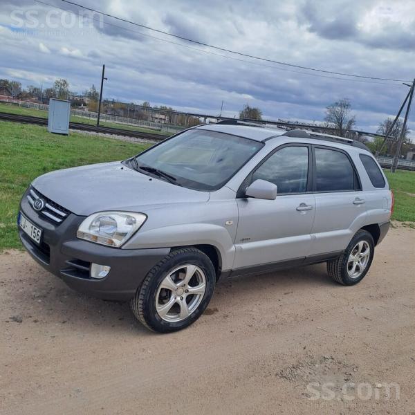 Pelēks Kia Sportage 2005 Daugavpils, ar dzinēja tilpumu 2.00 L un nobraukumu 230 tūkst. km par 2150 €, foto 4 vietnē AUTOMOTO.COM.LV