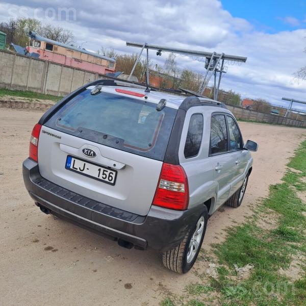 Pelēks Kia Sportage 2005 Daugavpils, ar dzinēja tilpumu 2.00 L un nobraukumu 230 tūkst. km par 2150 €, foto 8 vietnē AUTOMOTO.COM.LV