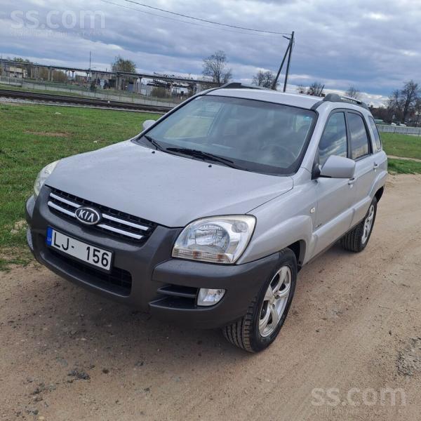 Pelēks Kia Sportage 2005 Daugavpils, ar dzinēja tilpumu 2.00 L un nobraukumu 230 tūkst. km par 2150 €, foto 3 vietnē AUTOMOTO.COM.LV