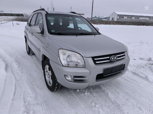 Pelēks Kia Sportage 2006 Kelmė, ar dzinēja tilpumu 2.00 L un nobraukumu 196 tūkst. km par 3250 €, foto 2 vietnē AUTOMOTO.COM.LV