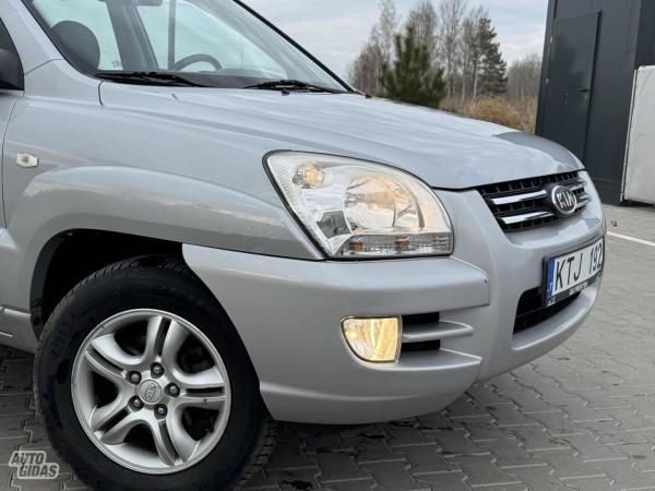 Grey Kia Sportage 2006 in Kaunas, with an engine capacity of 2.00 L and mileage of 263 thousand km for 2150 €, photo 6 on AUTOMOTO.COM.LV