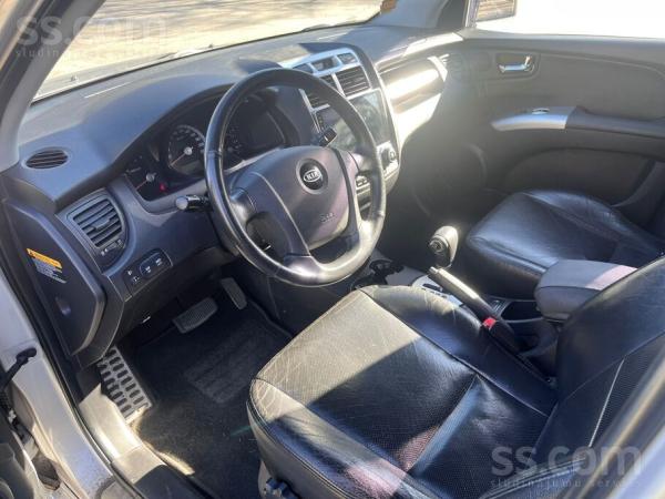 Серый Киа Sportage 2006 в Елгава, объемом двигателя 2.00 л и пробегом 213 тыс. км за 3500 €, фото 10 на AUTOMOTO.COM.LV