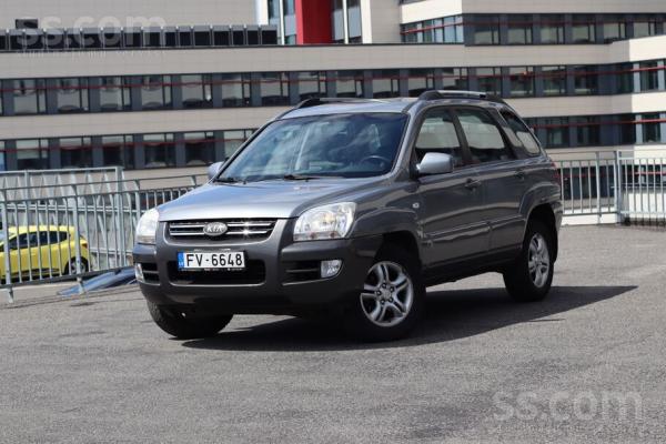Grey Kia Sportage 2006 in Riga, with an engine capacity of 2.00 L and mileage of 111 thousand km for 3480 €, photo 3 on AUTOMOTO.COM.LV