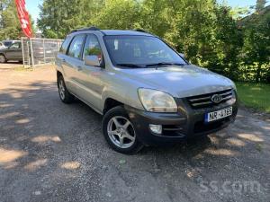 Pelēks Kia Sportage 2006 Ogre, ar dzinēja tilpumu 2.00 L un nobraukumu 221 tūkst. km par 1450 €, foto  vietnē AUTOMOTO.COM.LV