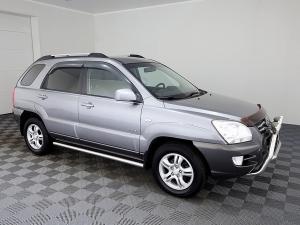 Grey Kia Sportage 2006 in Tallinn, with an engine capacity of 2.00 L and mileage of 139 thousand km for 2499 €, photo  on AUTOMOTO.COM.LV