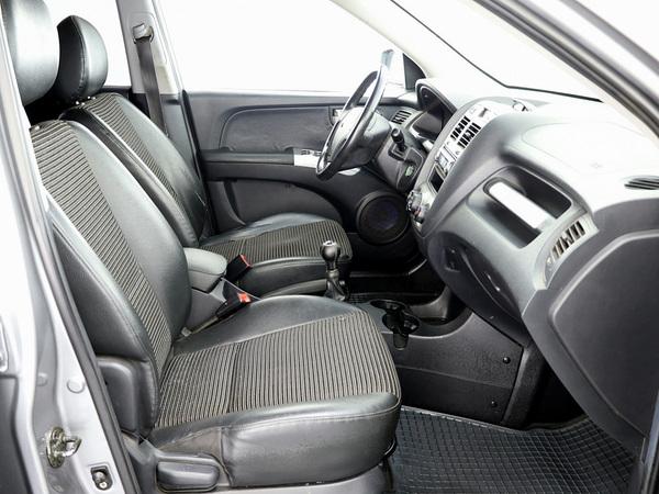 Серый Киа Sportage 2006 в Таллин, объемом двигателя 2.00 л и пробегом 139 тыс. км за 2499 €, фото 6 на AUTOMOTO.COM.LV