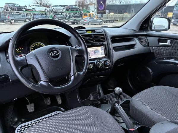 Pelēks Kia Sportage 2007 Marijampole, ar dzinēja tilpumu 2.00 L un nobraukumu 150 tūkst. km par 2550 €, foto 7 vietnē AUTOMOTO.COM.LV
