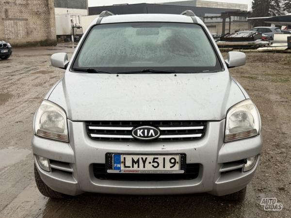 Grey Kia Sportage 2007 in Panevezys, with an engine capacity of 2.00 L and mileage of 400 thousand km for 1600 €, photo 2 on AUTOMOTO.COM.LV