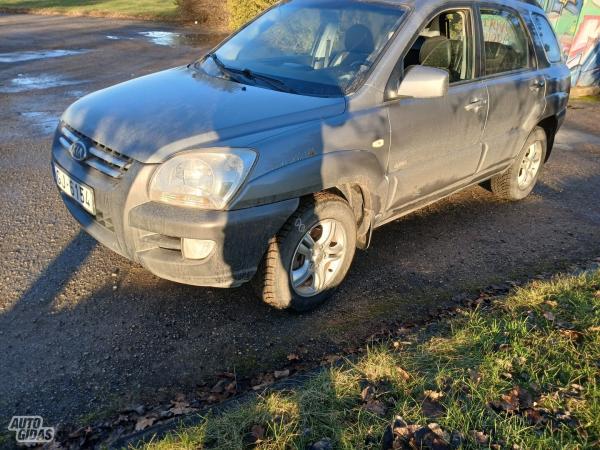 Grey Kia Sportage 2007 in Panevezys, with an engine capacity of 2.00 L and mileage of 260 thousand km for 2600 €, photo 2 on AUTOMOTO.COM.LV