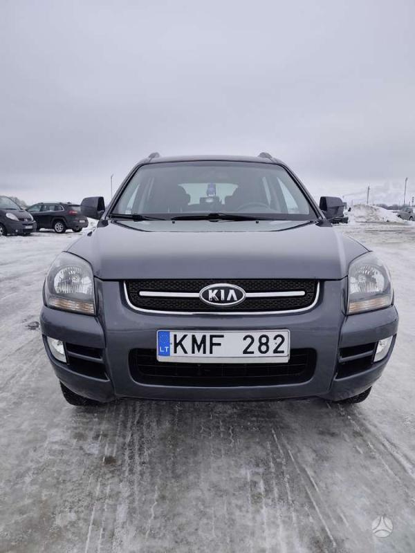 Grey Kia Sportage 2007 in Kedainiai, with an engine capacity of 1.99 L and mileage of 165 thousand km for 4200 €, photo 3 on AUTOMOTO.COM.LV