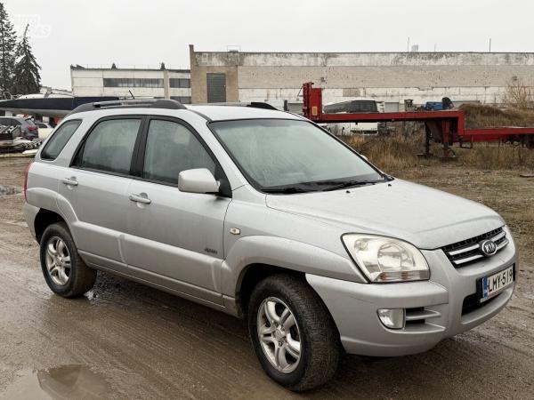 Grey Kia Sportage 2007 in Panevezys, with an engine capacity of 2.00 L and mileage of 400 thousand km for 1000 €, photo 2 on AUTOMOTO.COM.LV