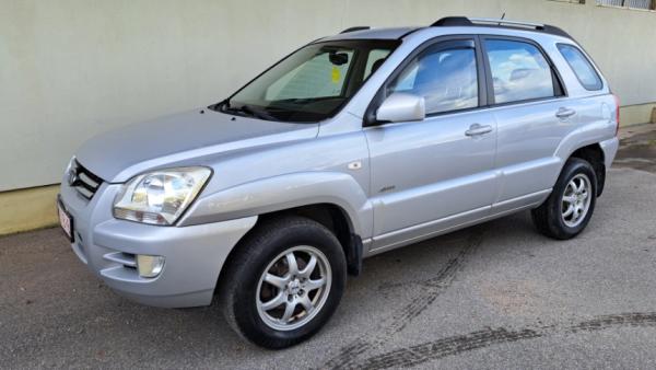 Pelēks Kia Sportage 2007 Rīga, ar dzinēja tilpumu 2.00 L un nobraukumu 234 tūkst. km par 4750 €, foto 1 vietnē AUTOMOTO.COM.LV
