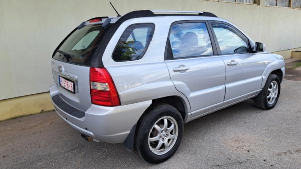 Pelēks Kia Sportage 2007 Rīga, ar dzinēja tilpumu 2.00 L un nobraukumu 234 tūkst. km par 4750 €, foto 3 vietnē AUTOMOTO.COM.LV