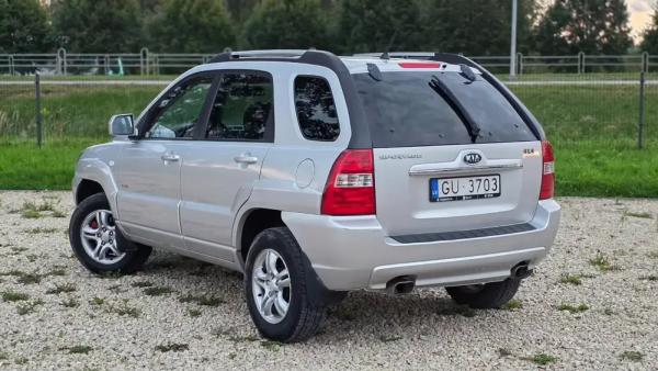 Pelēks Kia Sportage 2007 Jelgava, ar dzinēja tilpumu 2.00 L un nobraukumu 250 tūkst. km par 1850 €, foto 4 vietnē AUTOMOTO.COM.LV