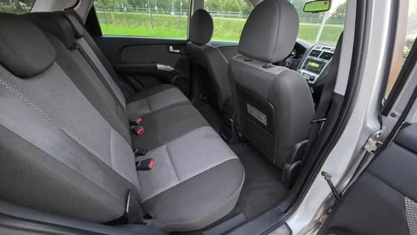 Pelēks Kia Sportage 2007 Jelgava, ar dzinēja tilpumu 2.00 L un nobraukumu 250 tūkst. km par 1850 €, foto 7 vietnē AUTOMOTO.COM.LV
