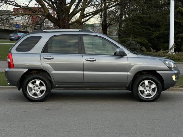 Серый Киа Sportage 2007 в Рига, объемом двигателя 2.00 л и пробегом 114 тыс. км за 1500 €, фото 2 на AUTOMOTO.COM.LV