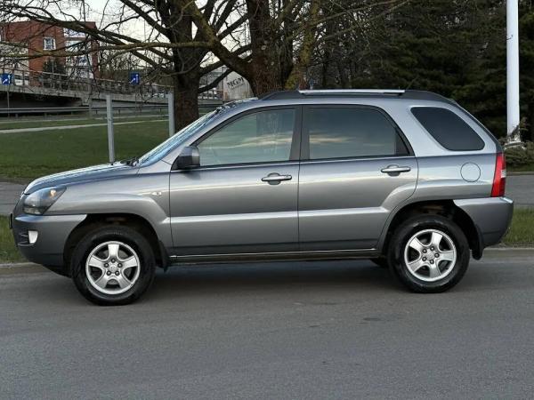 Серый Киа Sportage 2007 в Рига, объемом двигателя 2.00 л и пробегом 114 тыс. км за 1500 €, фото 5 на AUTOMOTO.COM.LV