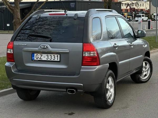 Серый Киа Sportage 2007 в Рига, объемом двигателя 2.00 л и пробегом 114 тыс. км за 1500 €, фото 6 на AUTOMOTO.COM.LV