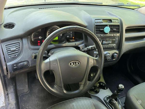 Grey Kia Sportage 2007 in Vilnius, with an engine capacity of 1.98 L and mileage of 220 thousand km for 1200 €, photo 5 on AUTOMOTO.COM.LV