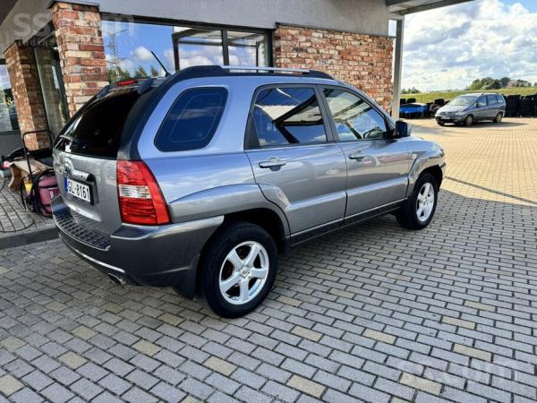 Grey Kia Sportage 2007 in Talsi, with an engine capacity of 2.00 L and mileage of 186 thousand km for 3600 €, photo 3 on AUTOMOTO.COM.LV