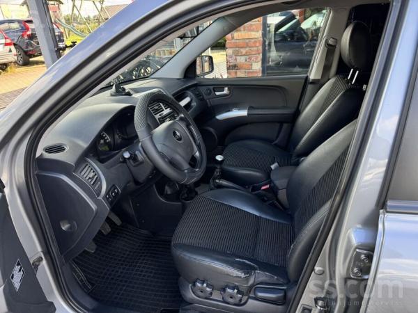 Grey Kia Sportage 2007 in Talsi, with an engine capacity of 2.00 L and mileage of 186 thousand km for 3600 €, photo 8 on AUTOMOTO.COM.LV