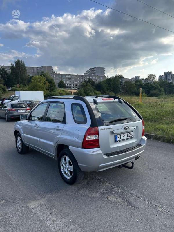 Kia Sportage 2007 Viļņa vietnē Pelēks Kia Sportage 2007 Viļņa, ar dzinēja tilpumu 1.98 L un nobraukumu 299 tūkst. km par 1650 €, foto 4 vietnē AUTOMOTO.COM.LV